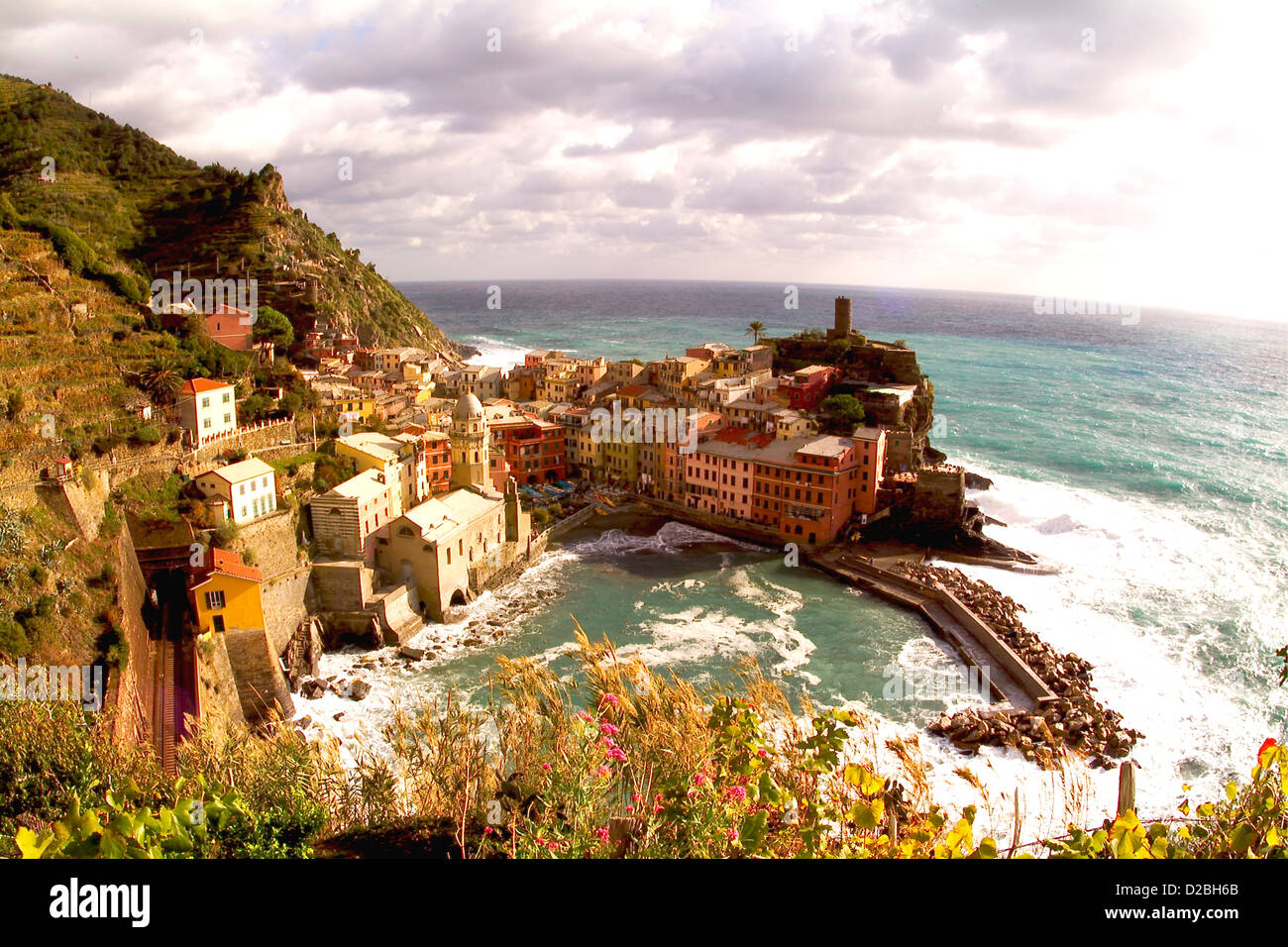 Vernaza italy hi-res stock photography and images - Alamy