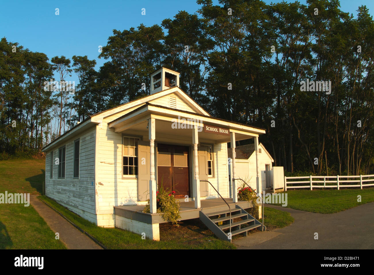 Amish schoolhouse hi-res stock photography and images - Alamy