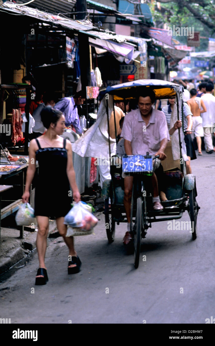 Pedicab china hi-res stock photography and images - Alamy