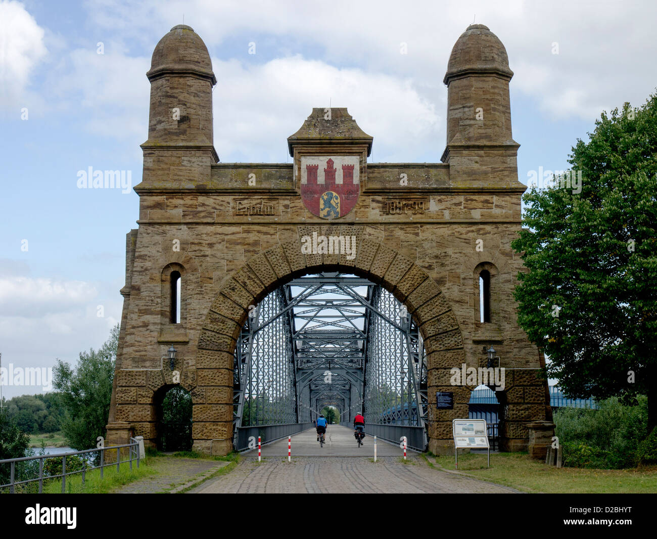 Elbbrucke bridge hi-res stock photography and images - Alamy