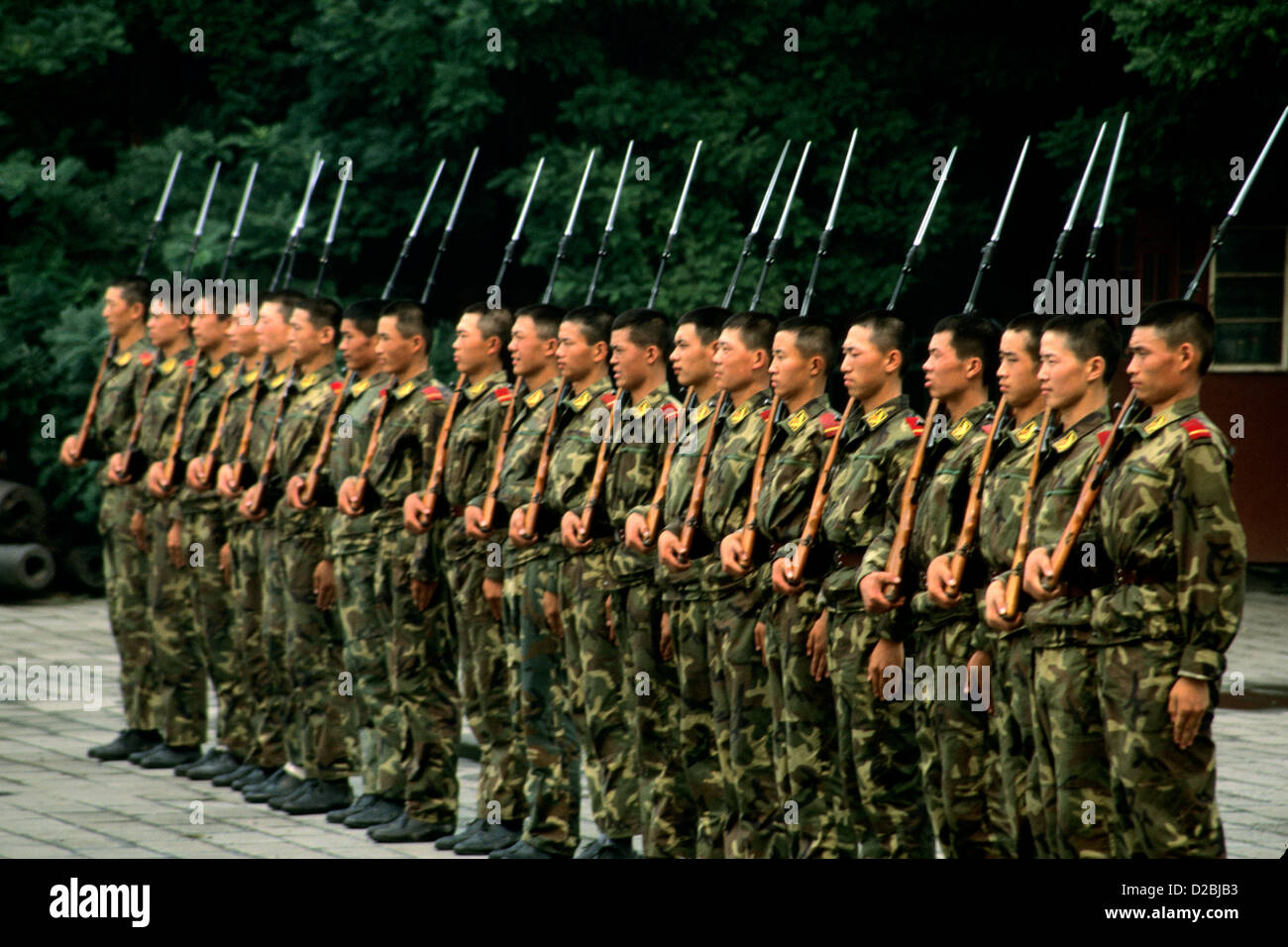 Beijing military soldiers in formation hi-res stock photography and ...