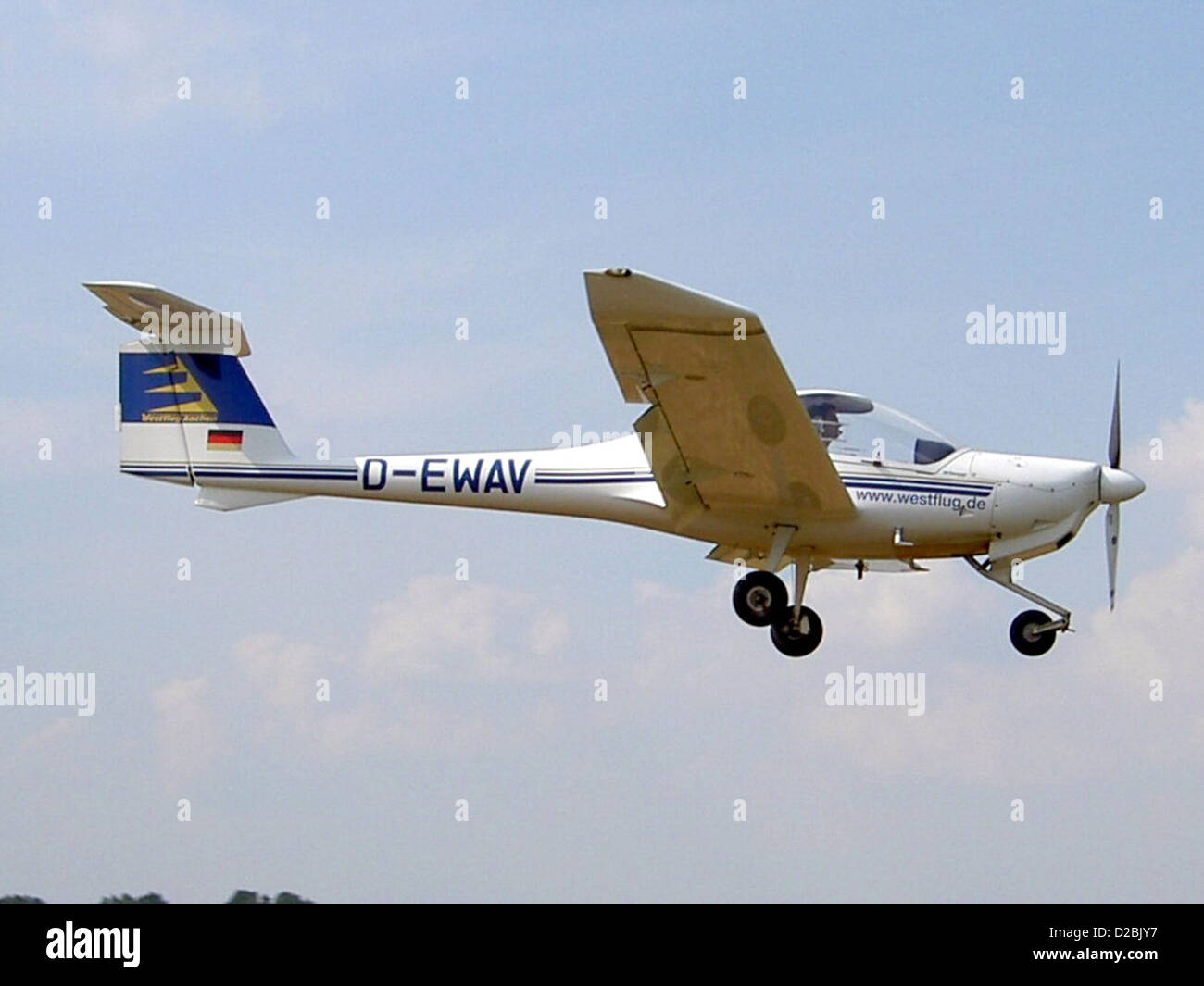 The DIAMOND DA20/22 DV-20 KANTANA is a light, single-engine aircraft ...