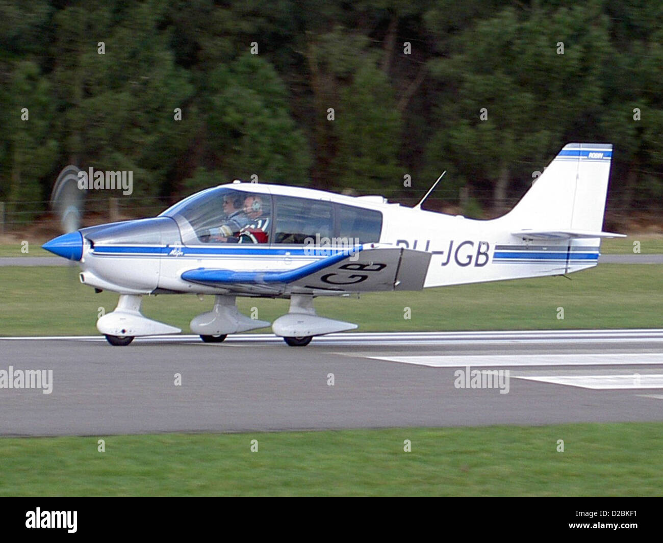 The Robin DR 400-160, registered PH-JGB, is a light, single-engine ...