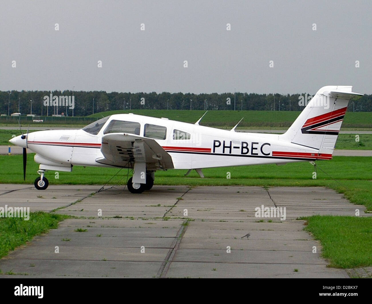 The Piper PA-28RT-201T, registered PH-BEC, is a light aircraft commonly ...