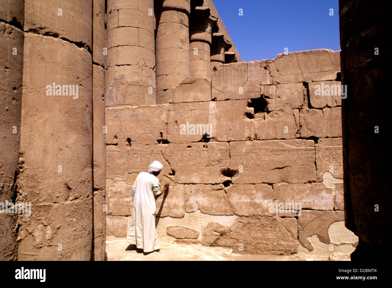 Egypt, Temple Of Luxor. Excavation Stock Photo - Alamy