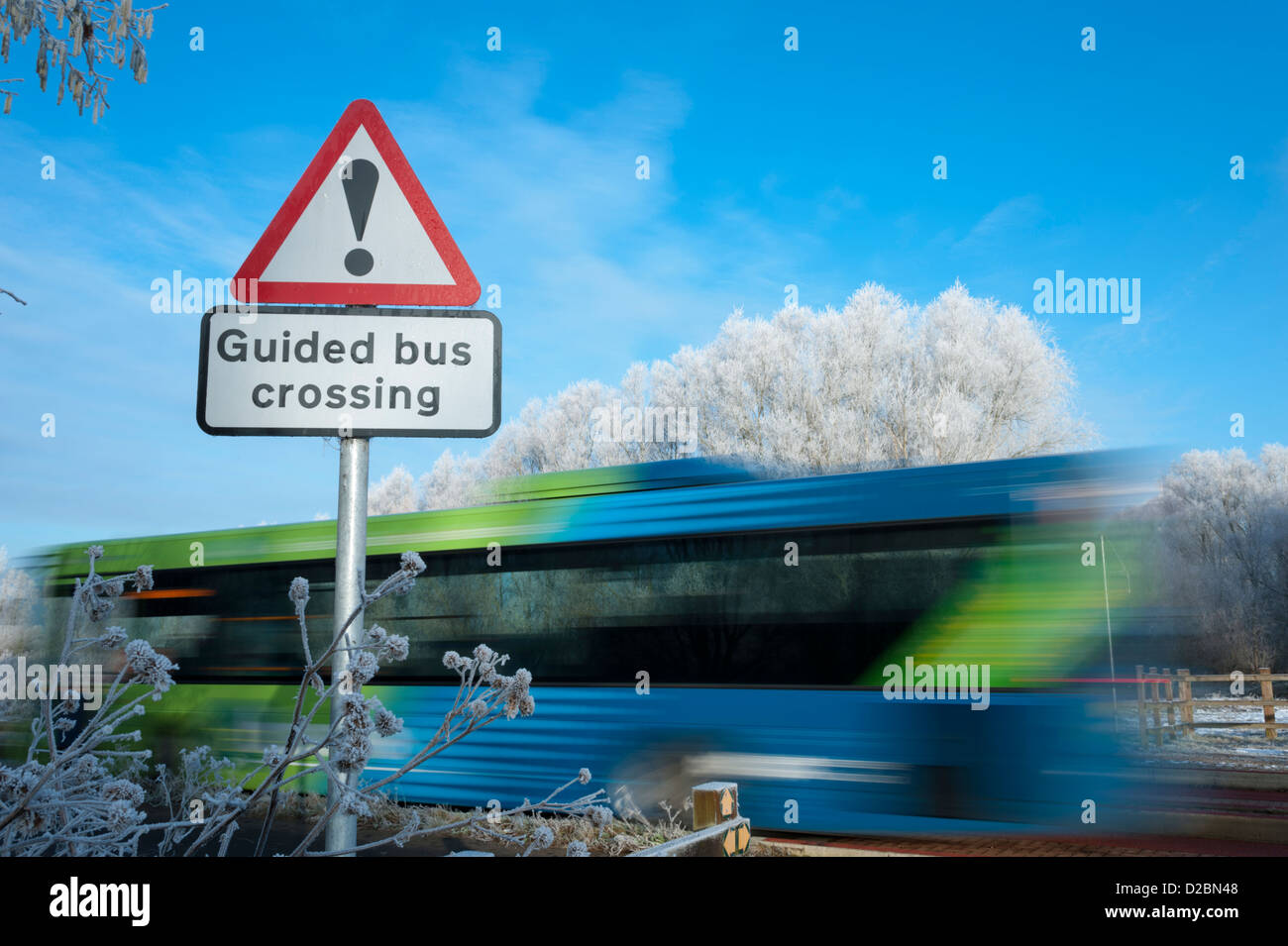 The guided busway or bus tracks between St Ives and Cambridge ...