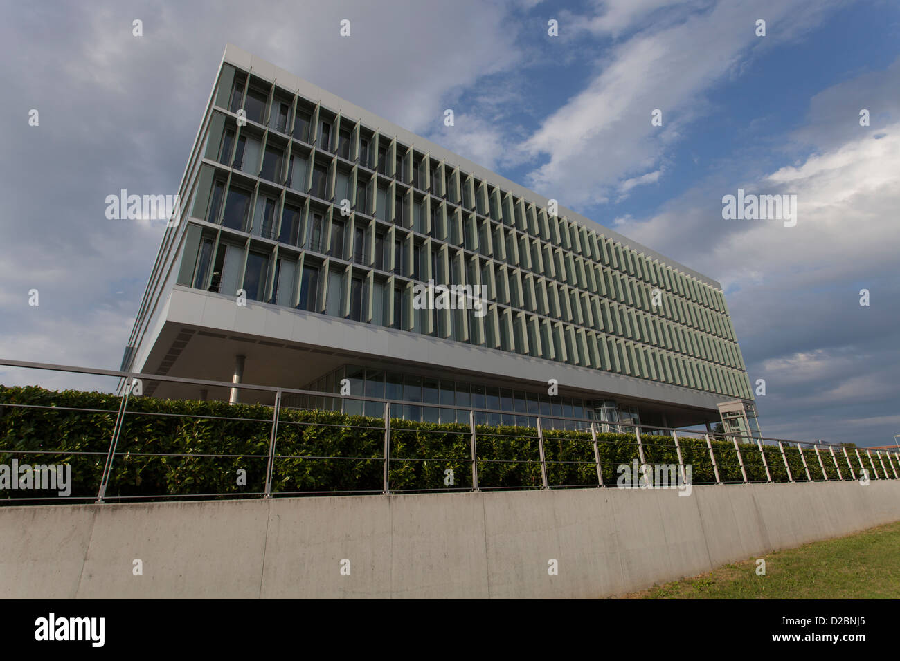 Man made building hi-res stock photography and images - Alamy