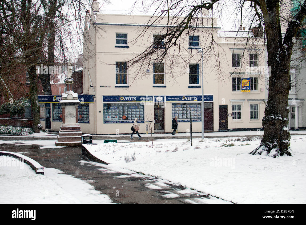 Snowy winter scene row hi-res stock photography and images - Alamy