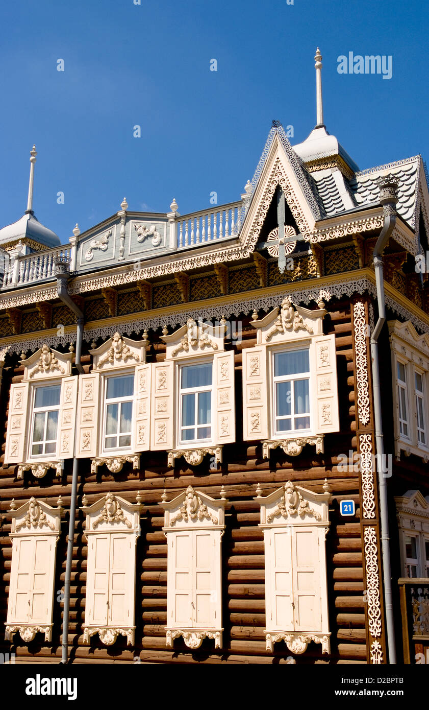 Old wooden houses irkutsk siberia hi-res stock photography and images ...