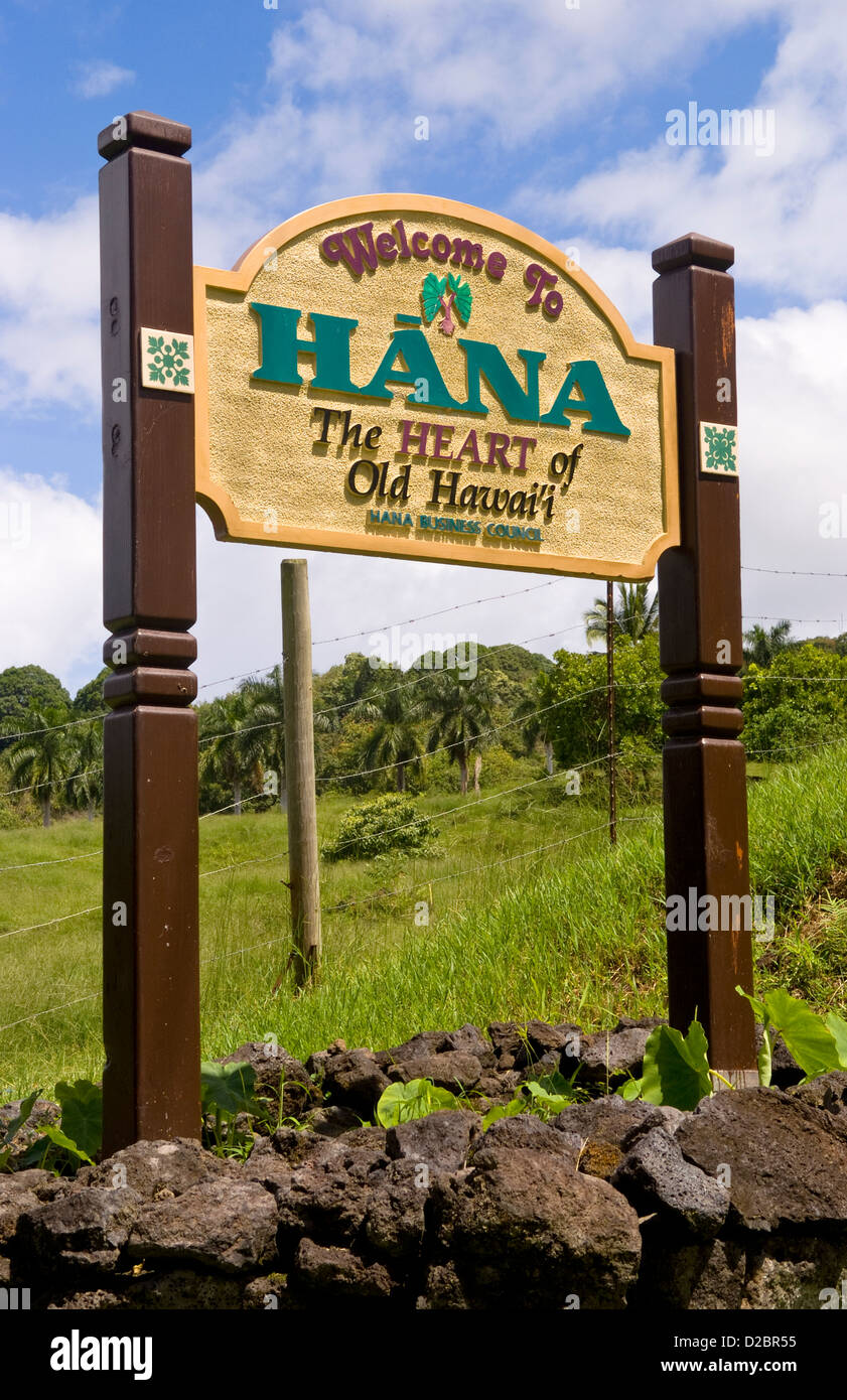 Welcome sign in remote hana on northern eastern hi-res stock ...