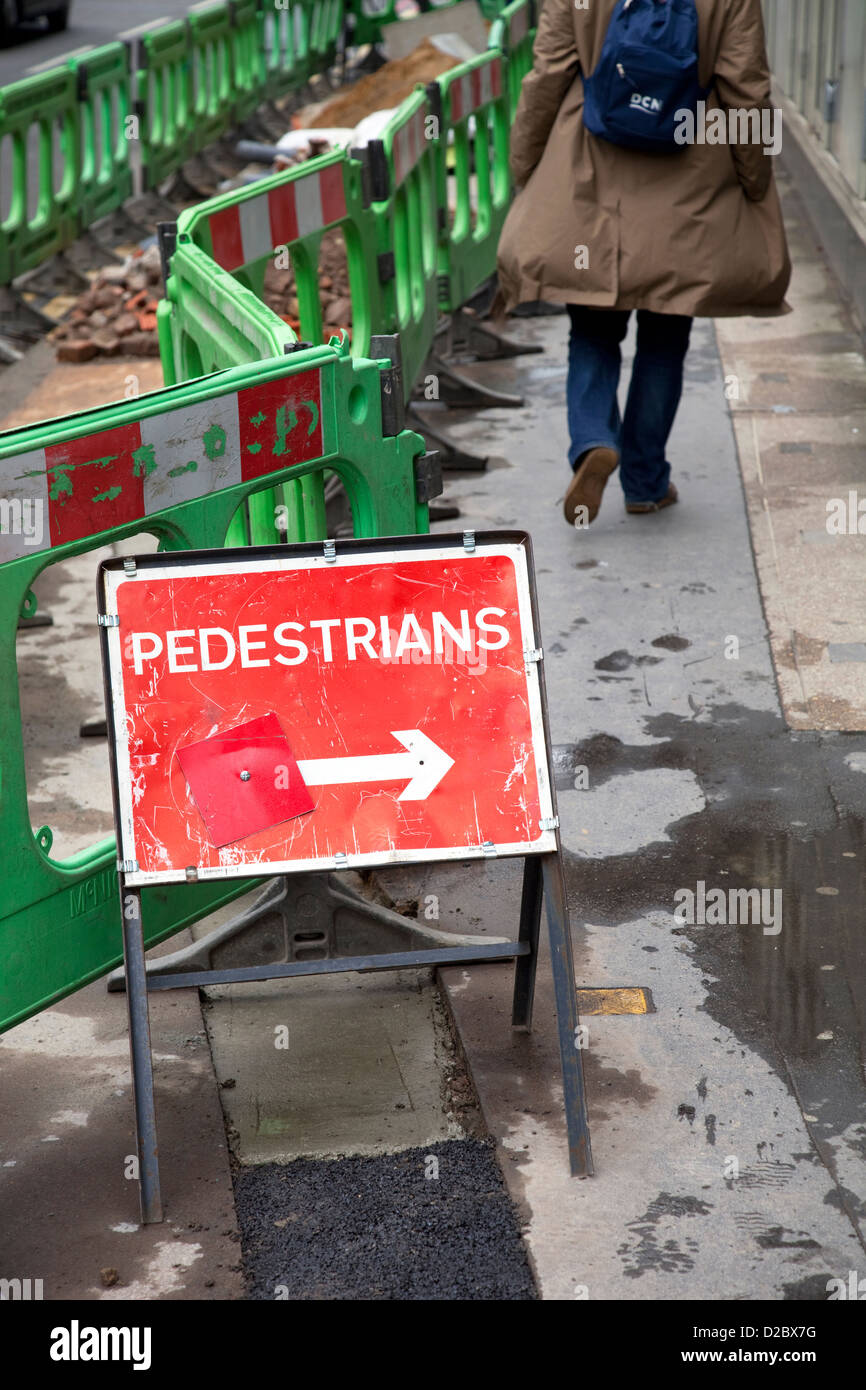 London uk sign hi-res stock photography and images - Alamy
