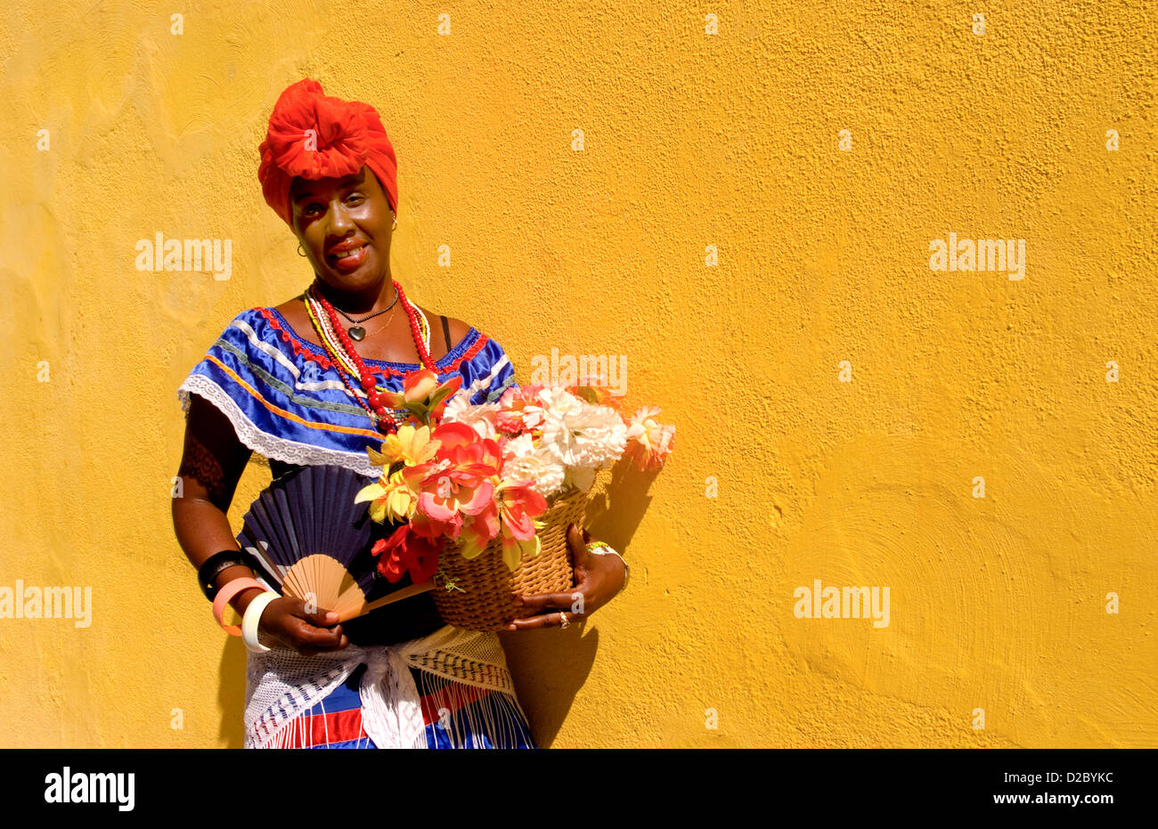 Old woman black and white hi-res stock photography and images - Alamy