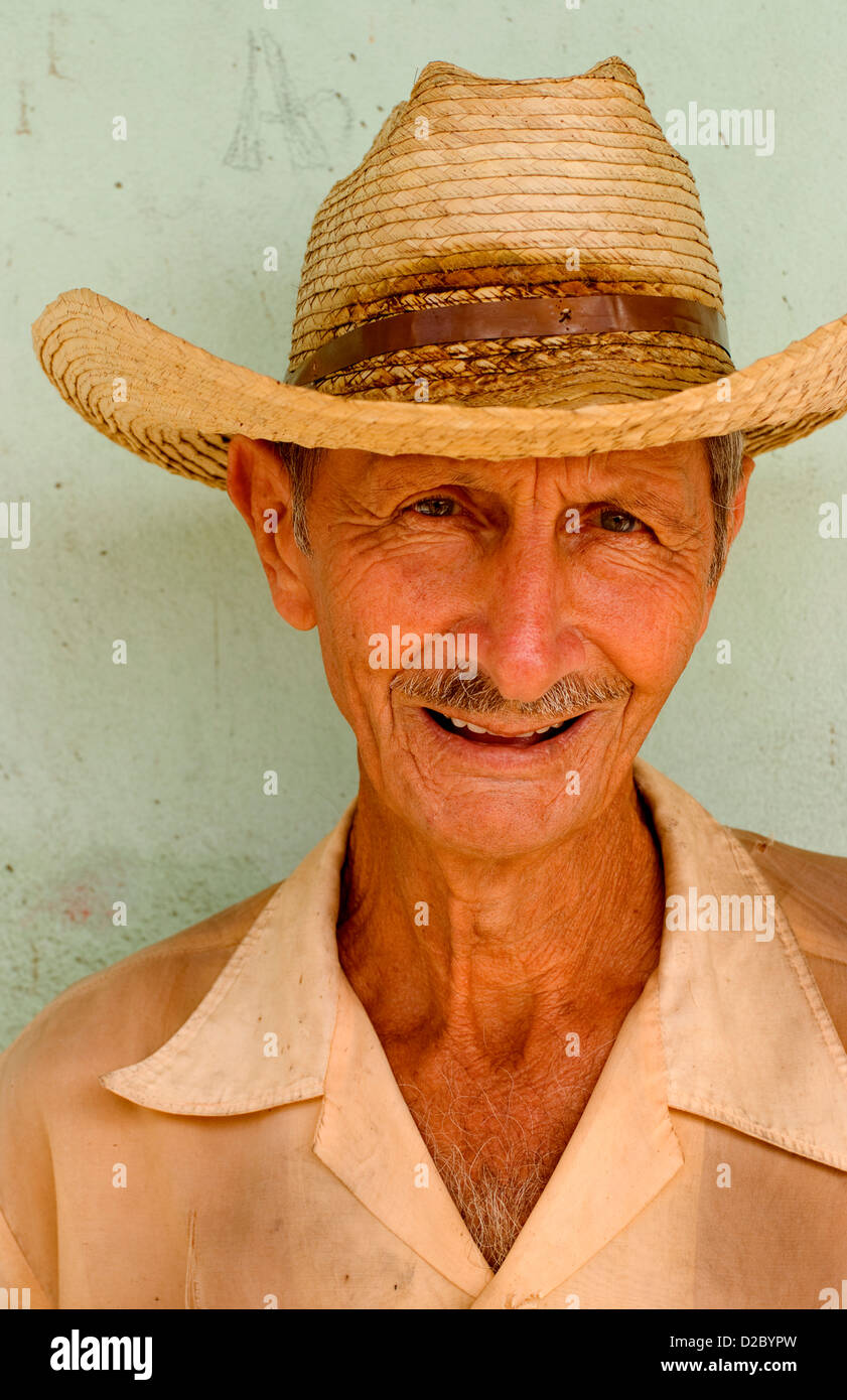 Black against white wall hi-res stock photography and images - Alamy