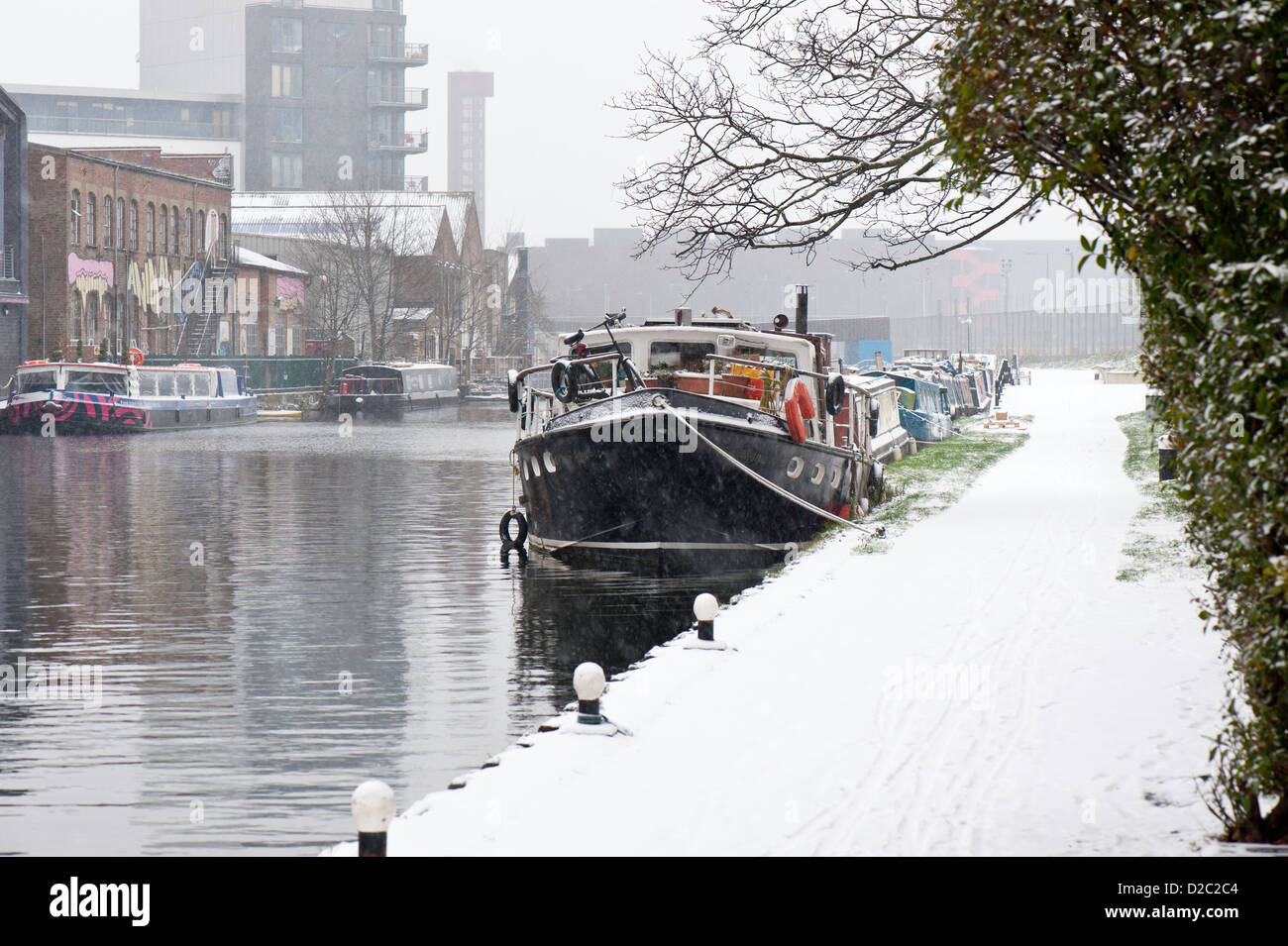 Lee navigation canal hi-res stock photography and images - Alamy