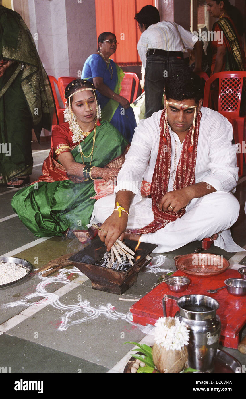 Agnikund hi-res stock photography and images - Alamy