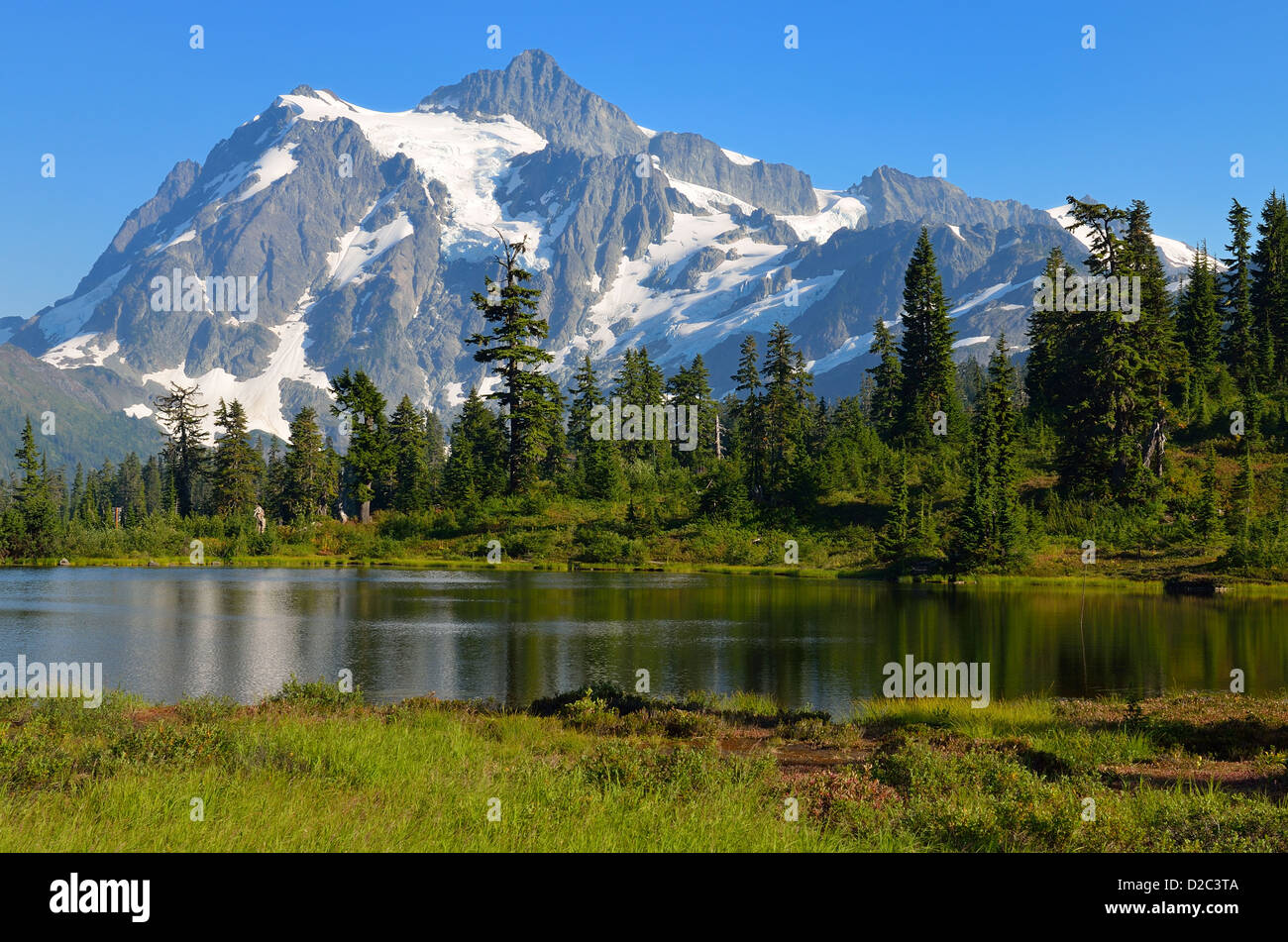 Picture Lake in Washington State, USA Stock Photo - Alamy