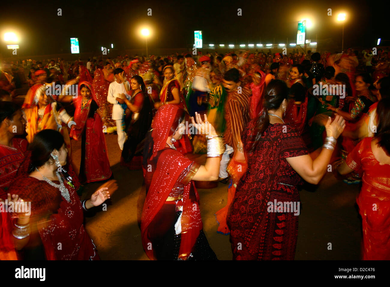 Garaba traditional folk dance gujarat during hi-res stock photography ...