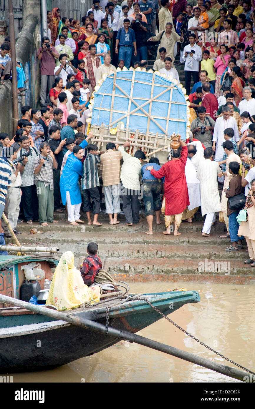 Farewell Of The Durga Idol, Visarjan, Durga Pooja Dussera Vijayadasami ...