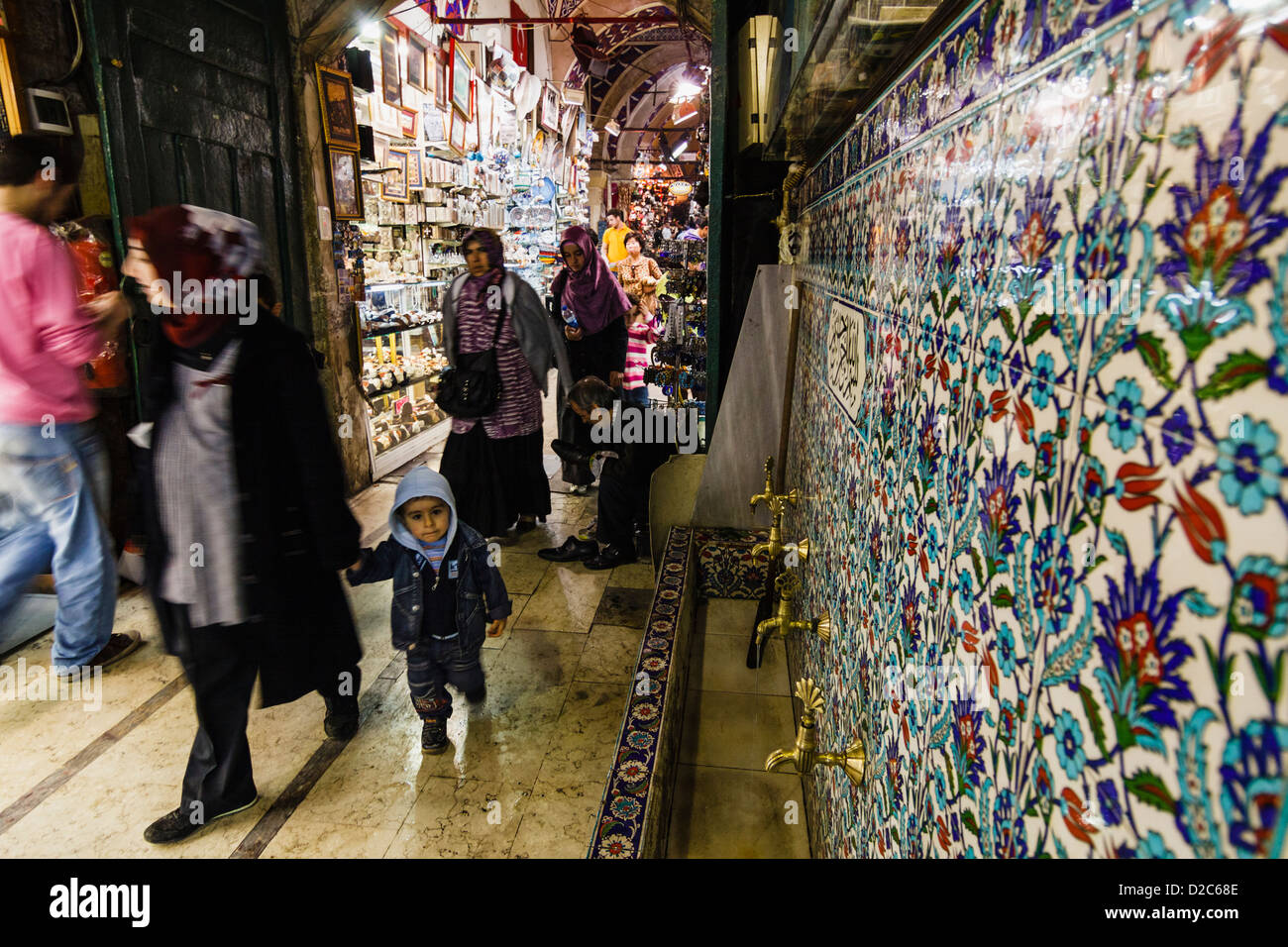 Middle Eastern Bazaar High Resolution Stock Photography and Images - Alamy