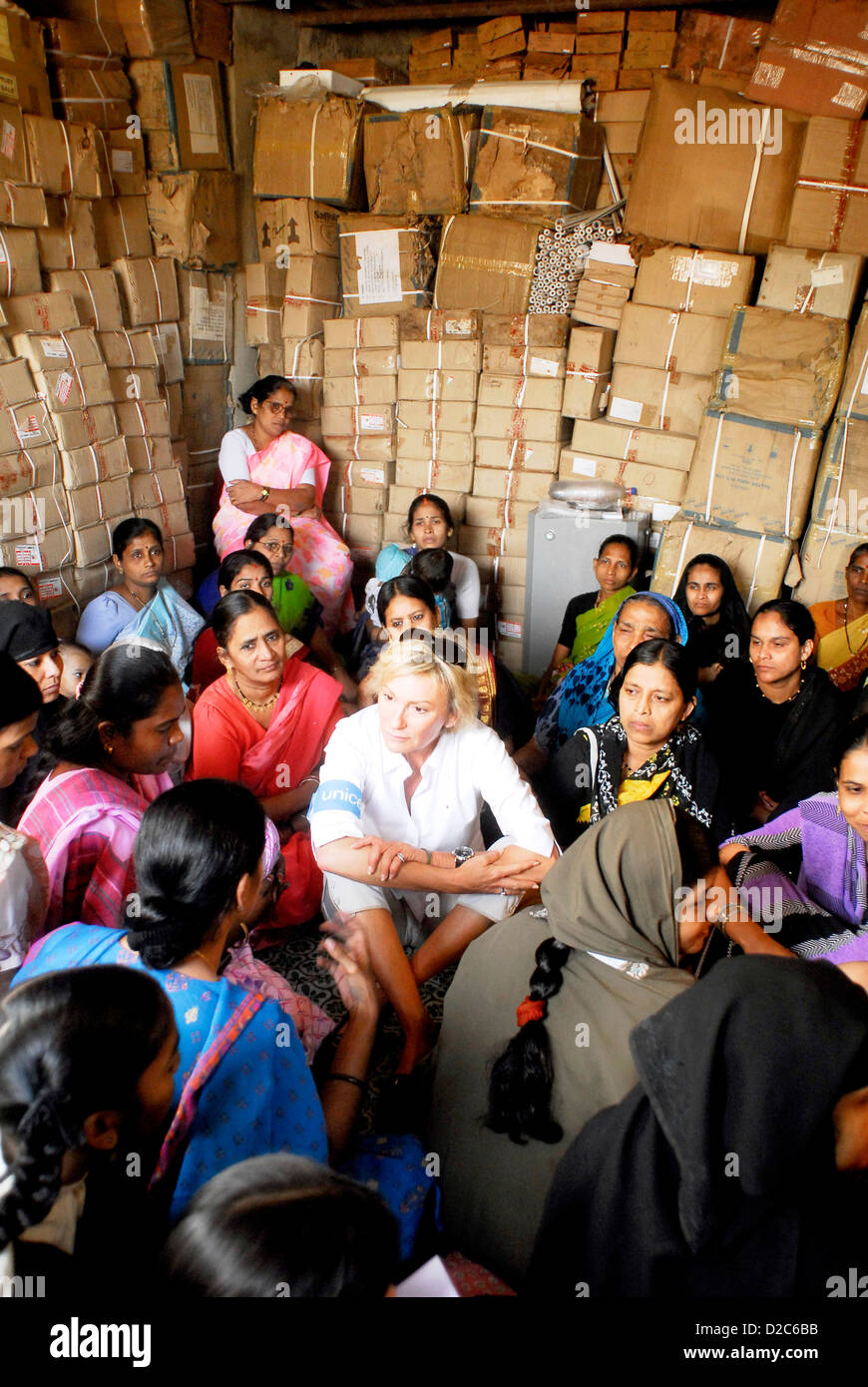 Amrae ngo nehru nagar golibar slum santacruz hi-res stock photography ...