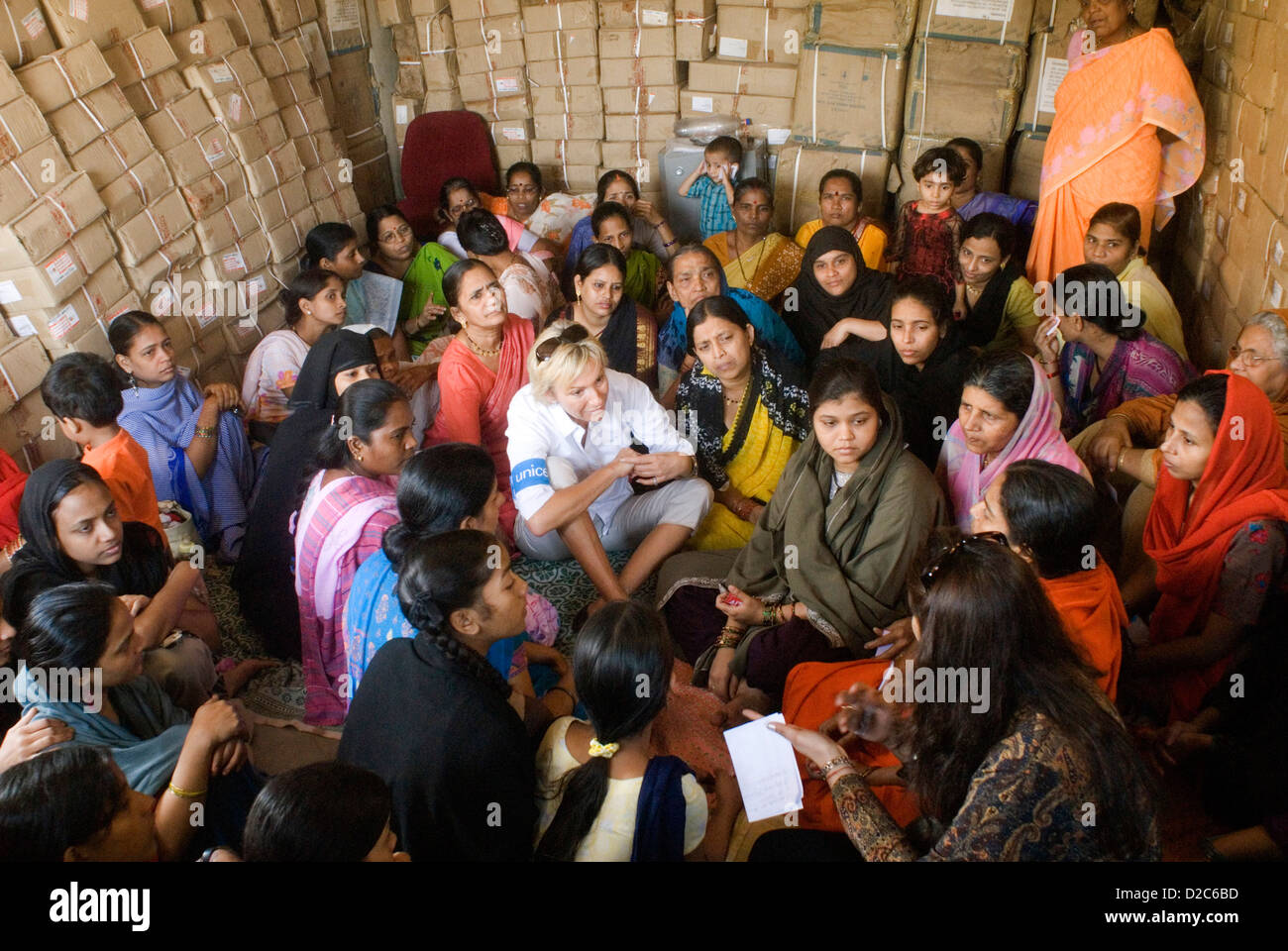 Amrae ngo nehru nagar golibar slum santacruz hi-res stock photography ...