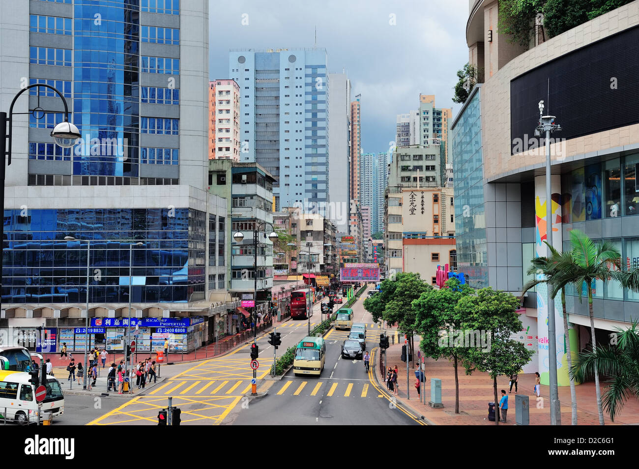 Street view with traffic Stock Photo - Alamy