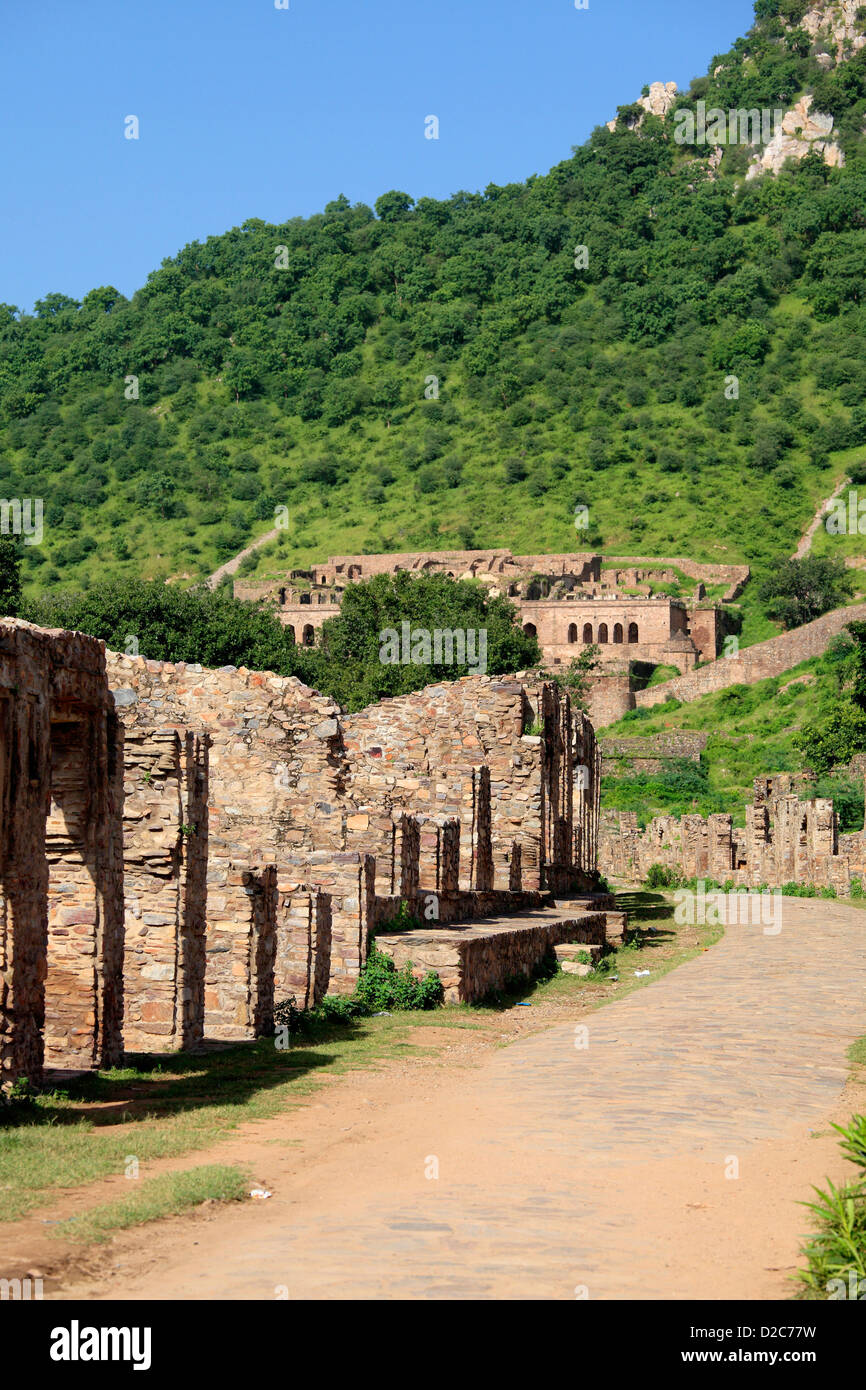 Ancient Site Bhangarh, Ruins Of Bhangarh, Forts Of Rajasthan, Bhangarh ...