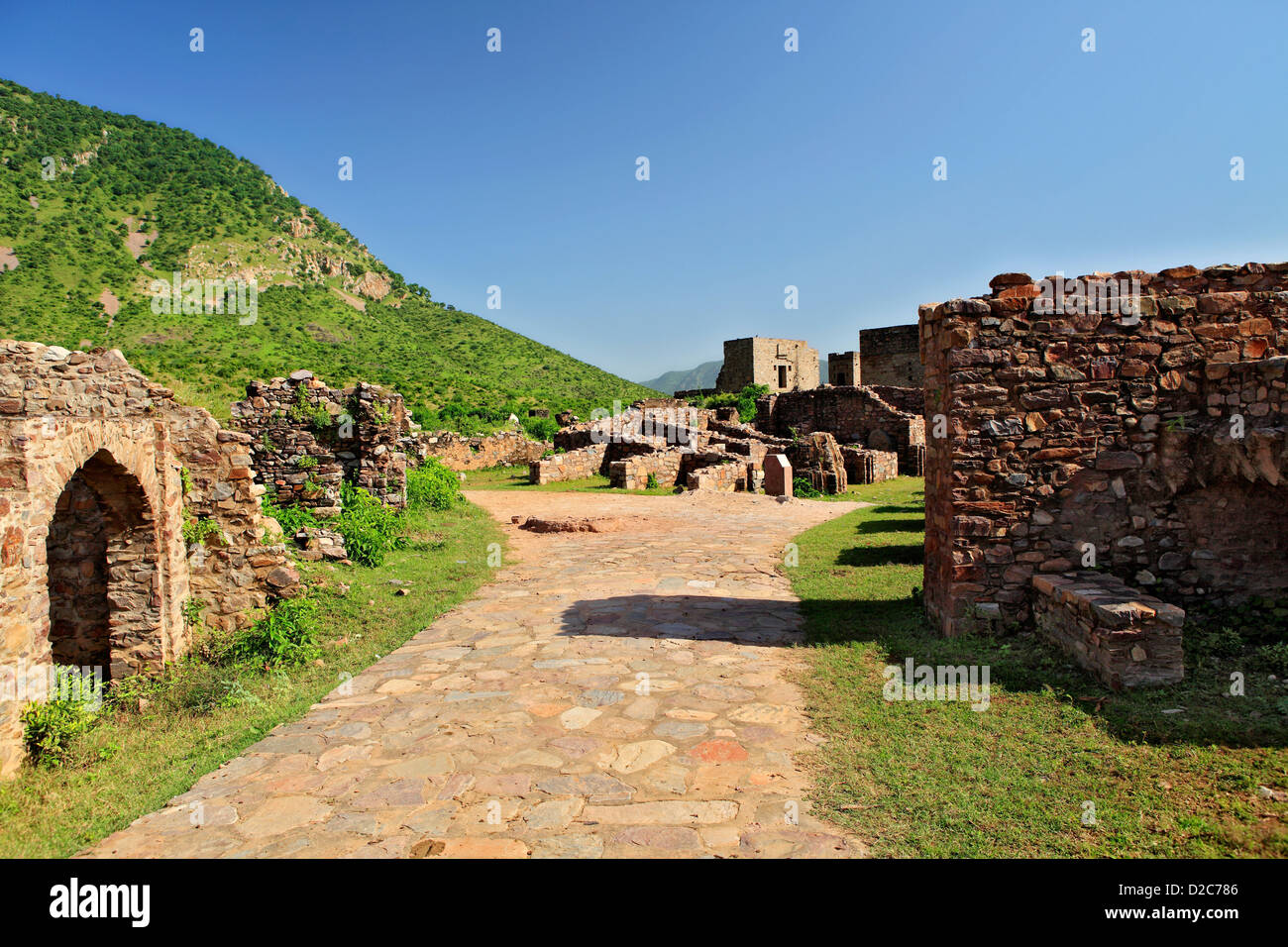 Ancient Site Bhangarh, Ruins Of Bhangarh, Forts Of Rajasthan, Bhangarh ...