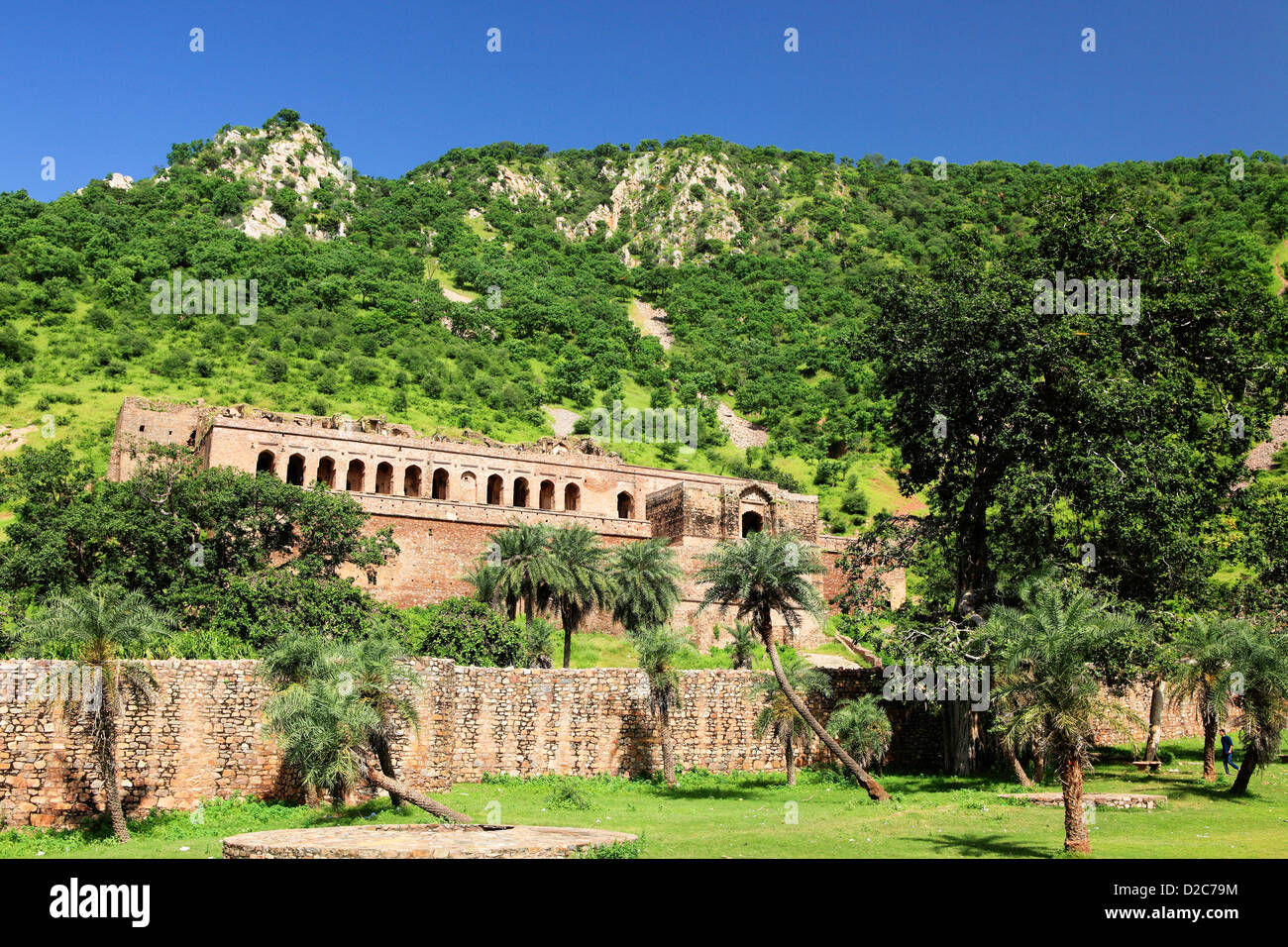 Ancient Site Bhangarh, Ruins Of Bhangarh, Forts Of Rajasthan, Bhangarh ...