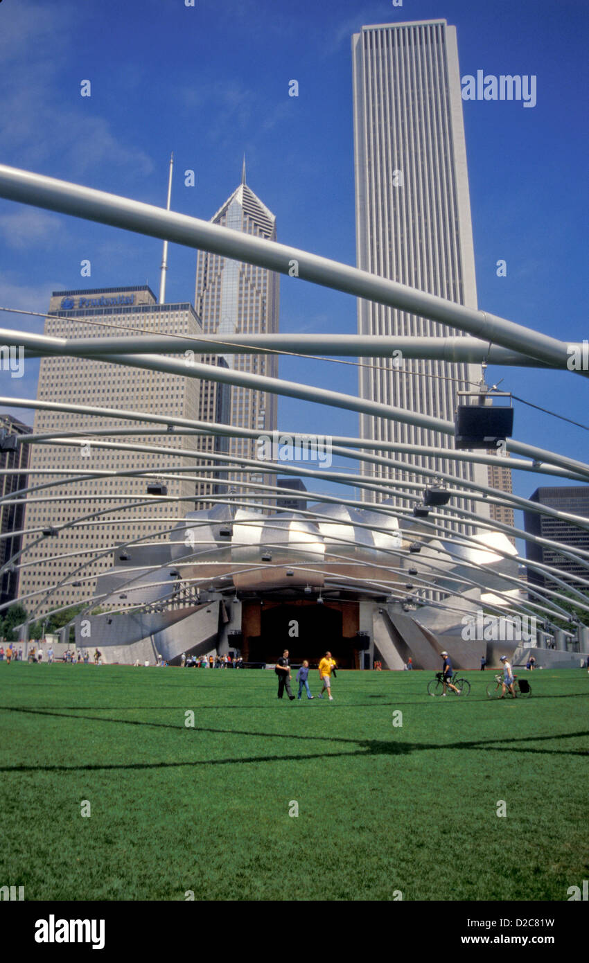 Chicago prudential building hi-res stock photography and images - Alamy