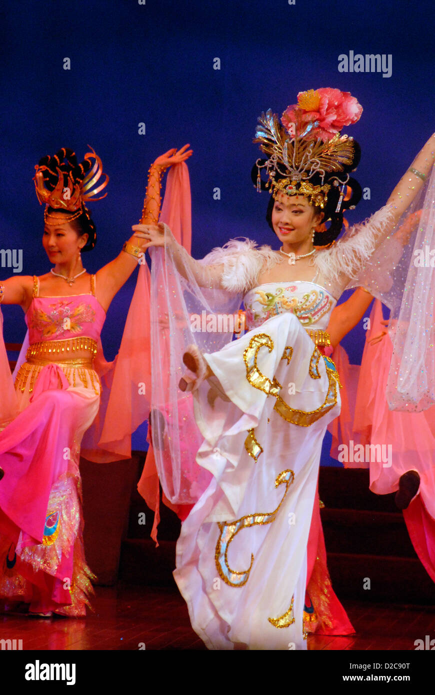 Tang dynasty music and dance show hi-res stock photography and images ...