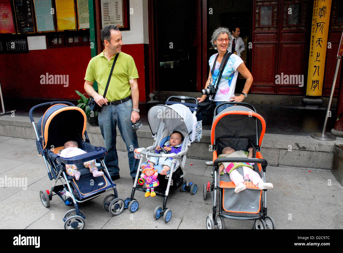 Adopting Chinese Children High Resolution Stock Photography and Images ...