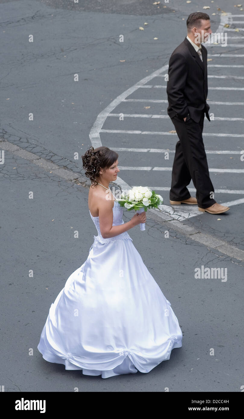 Groom waiting for the bride hi-res stock photography and images - Alamy