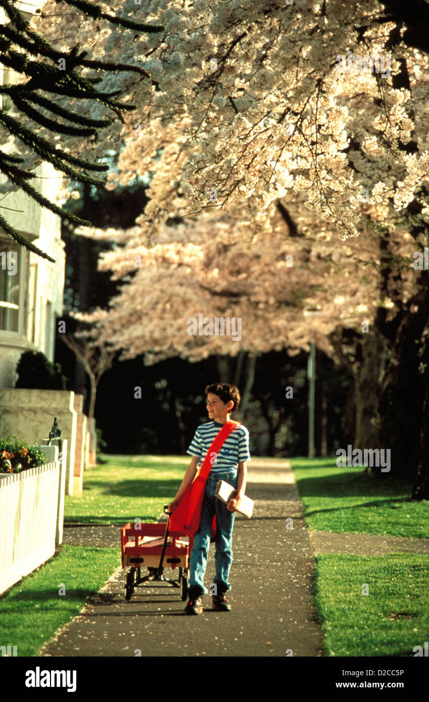 Newspaper delivery boy hi-res stock photography and images - Alamy