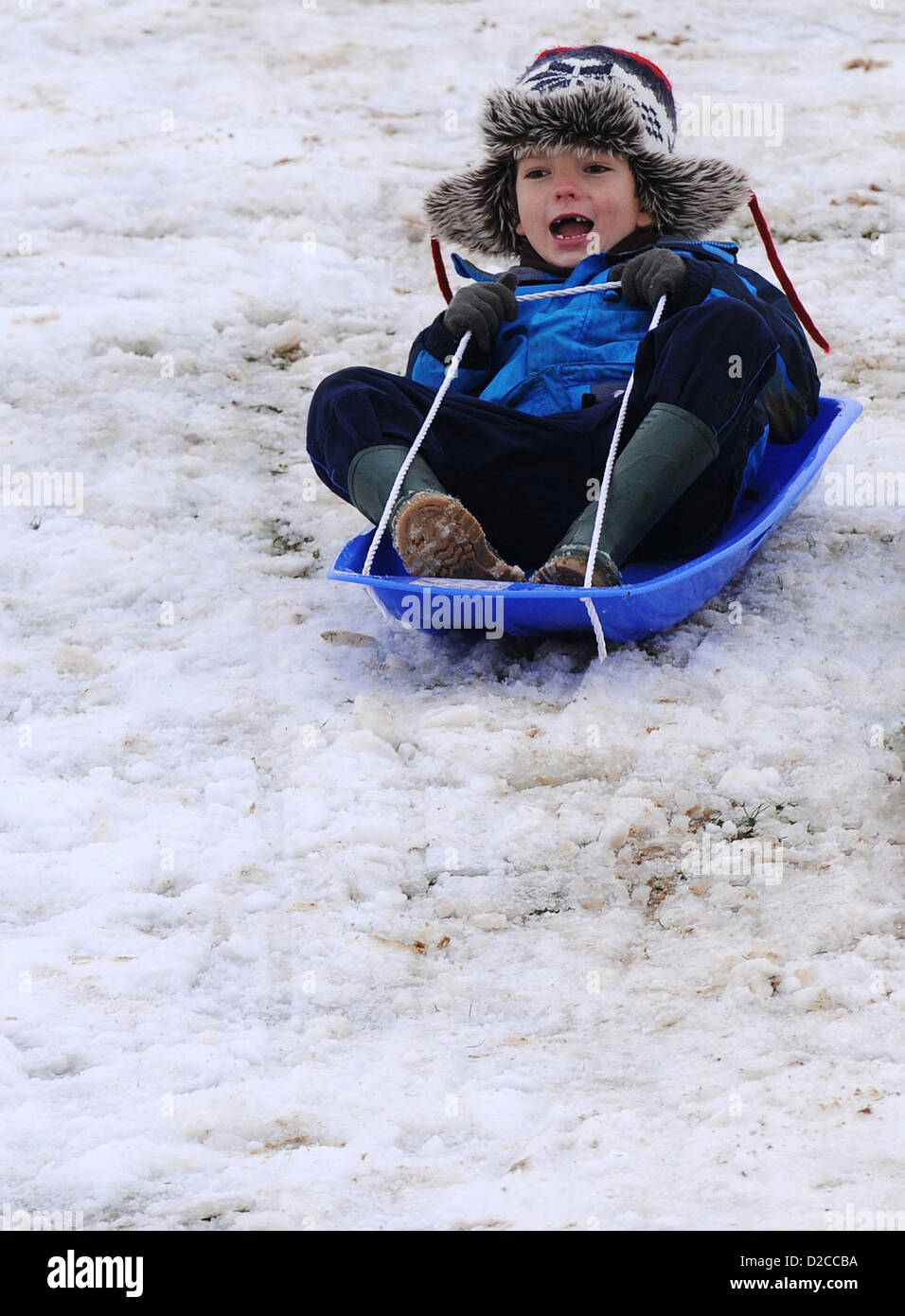 Uk snow sledging sledding hi-res stock photography and images - Alamy