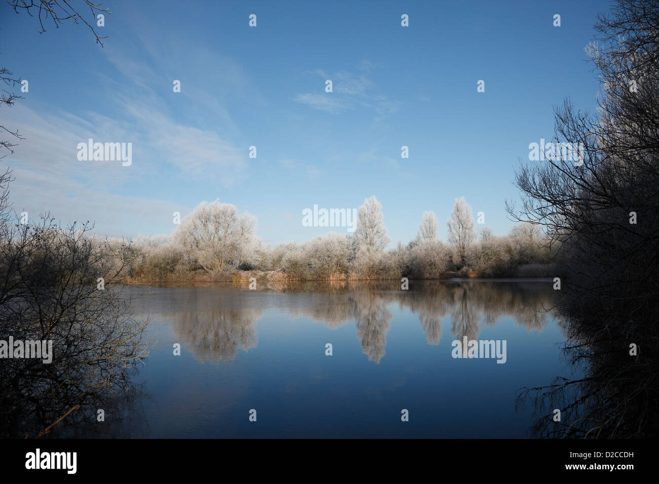 Winter lake scene Milton Cambridgeshire Stock Photo - Alamy