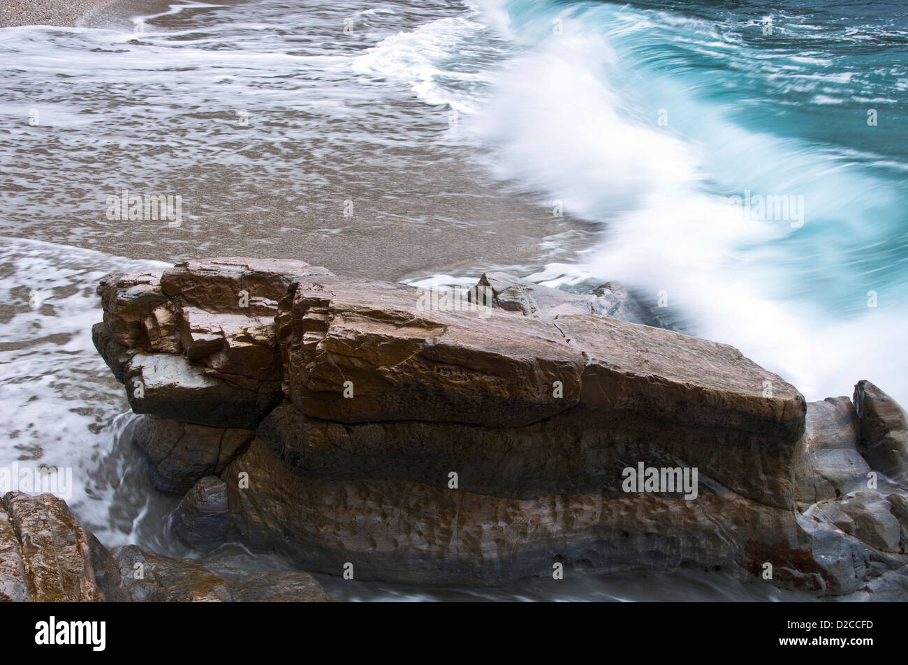 Wave breaking on shores hi-res stock photography and images - Alamy