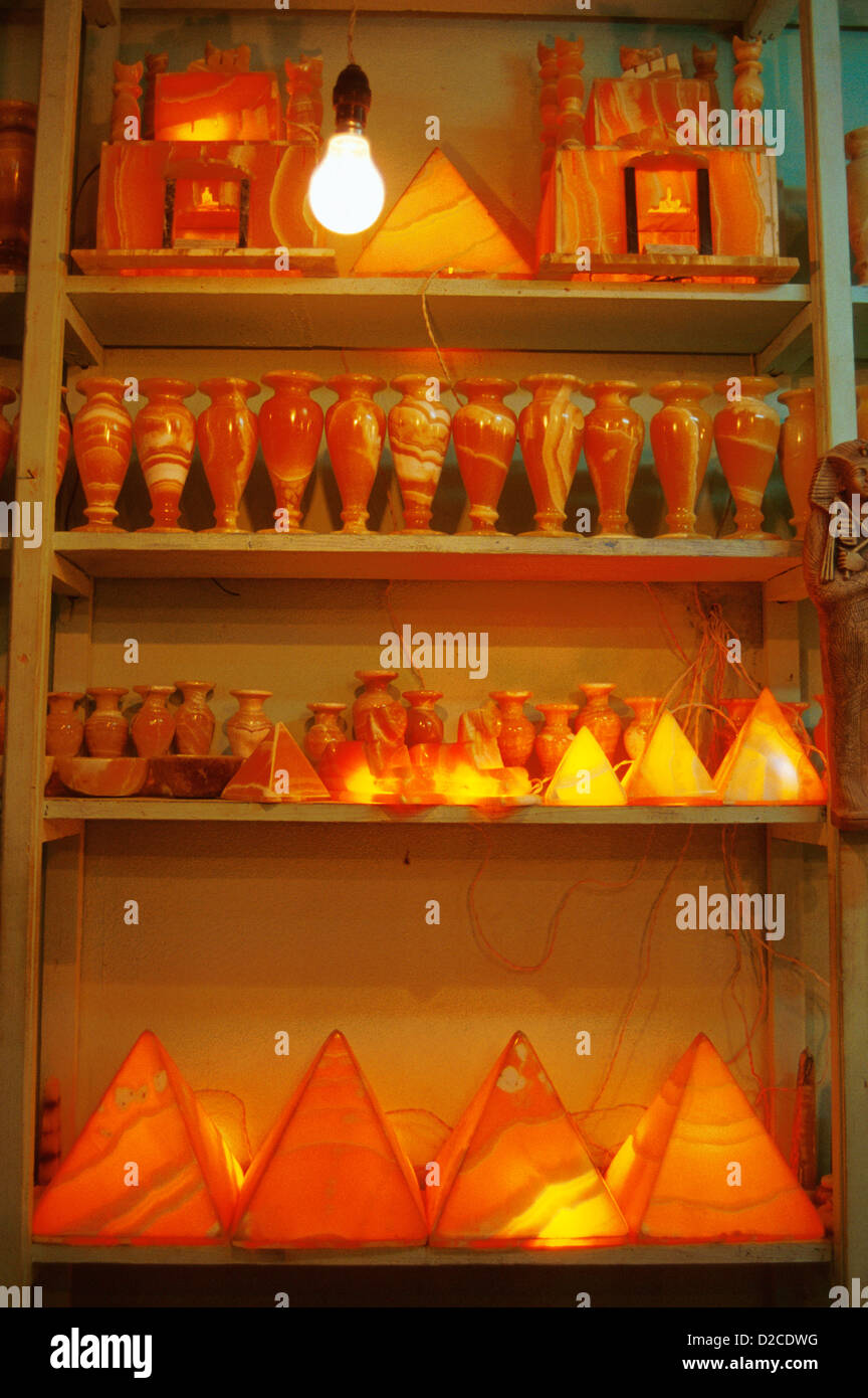 Egypt alabaster shop hi-res stock photography and images - Alamy