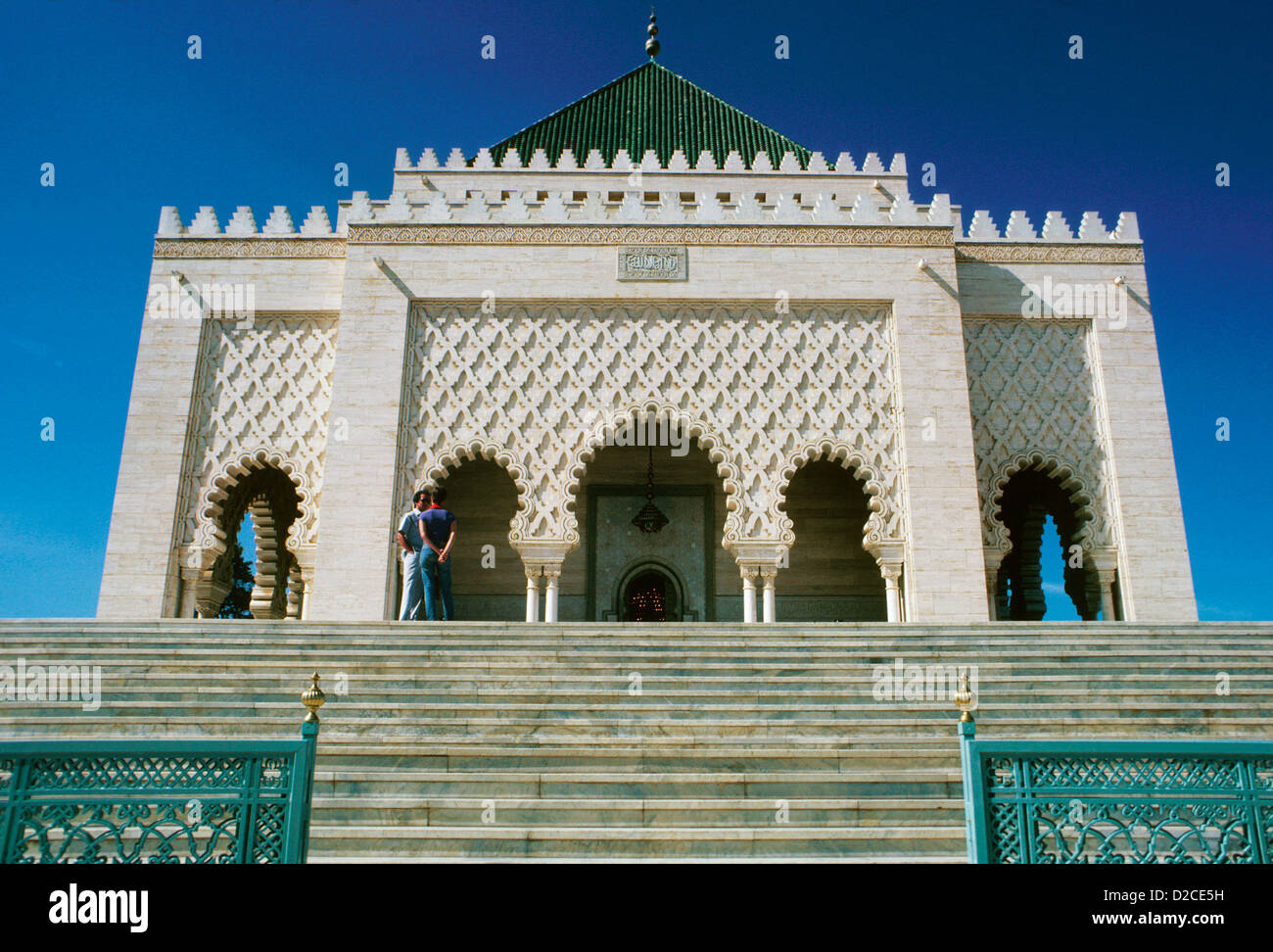 Cinq hi-res stock photography and images - Alamy