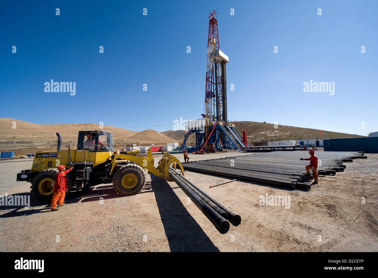 Gloves field drilling operation site oil hi-res stock photography and ...
