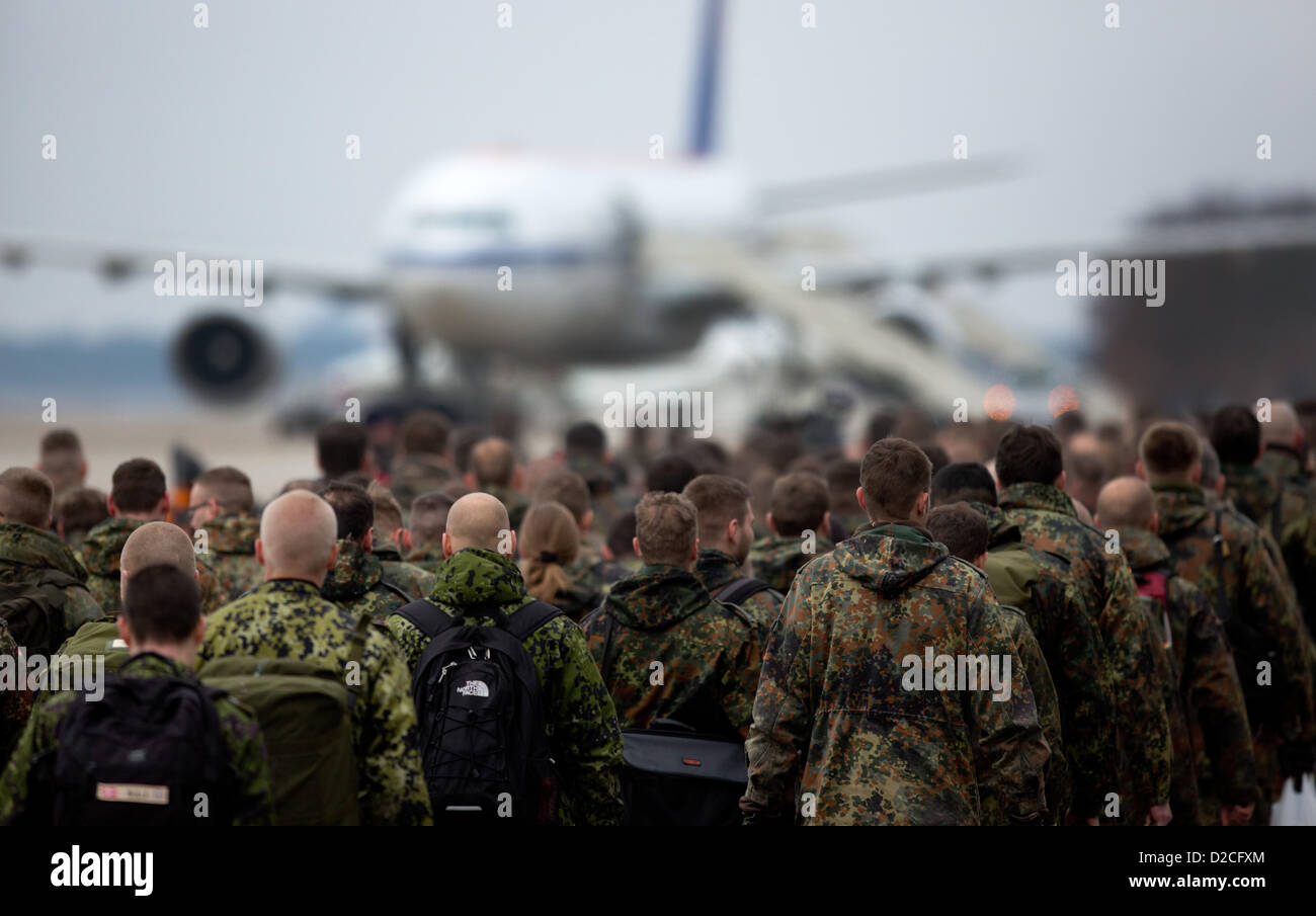 The main contingent of 240 Bundeswehr soldiers of the "Patriot" missile ...