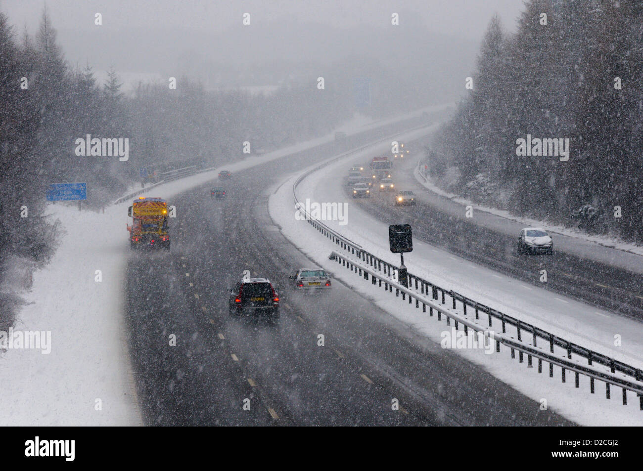 M25 snow hi-res stock photography and images - Alamy