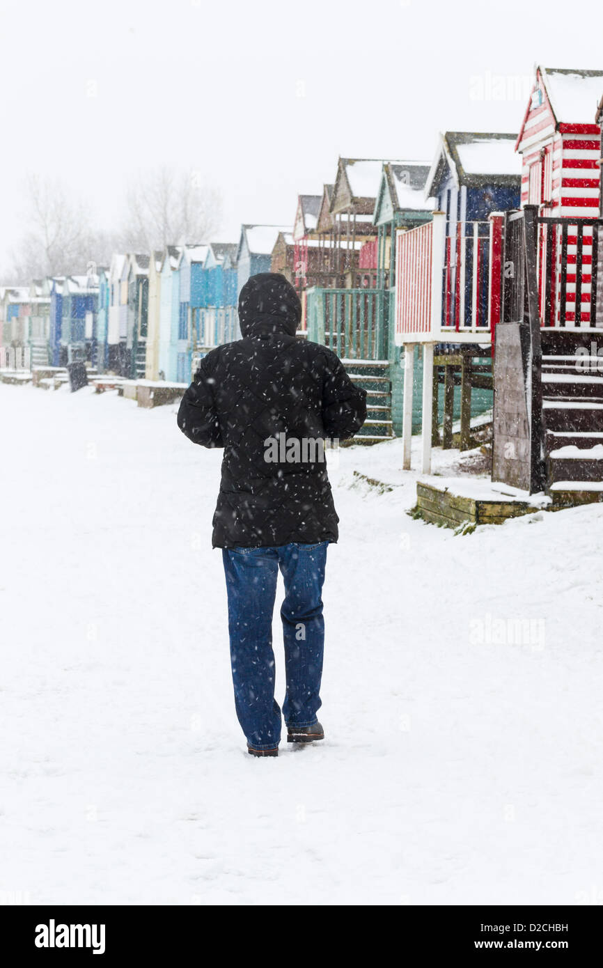 Kent beach huts snow hi-res stock photography and images - Alamy