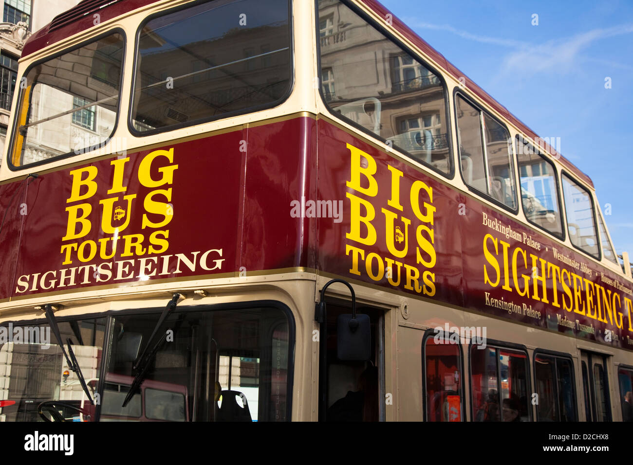 Big bus tours hi-res stock photography and images - Alamy