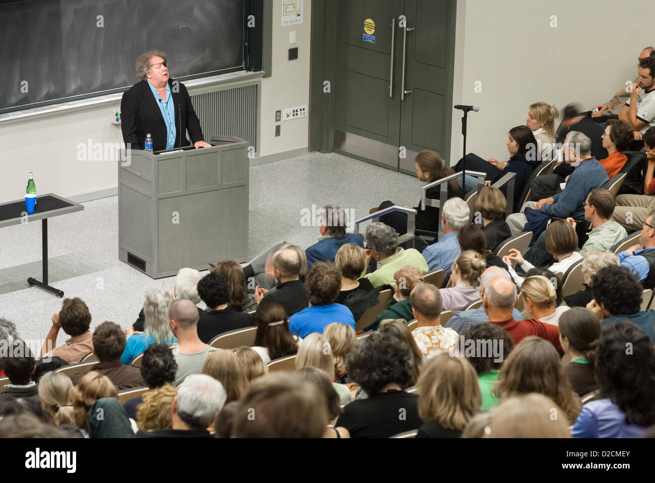 Cambridge university lecture hall hi-res stock photography and images ...