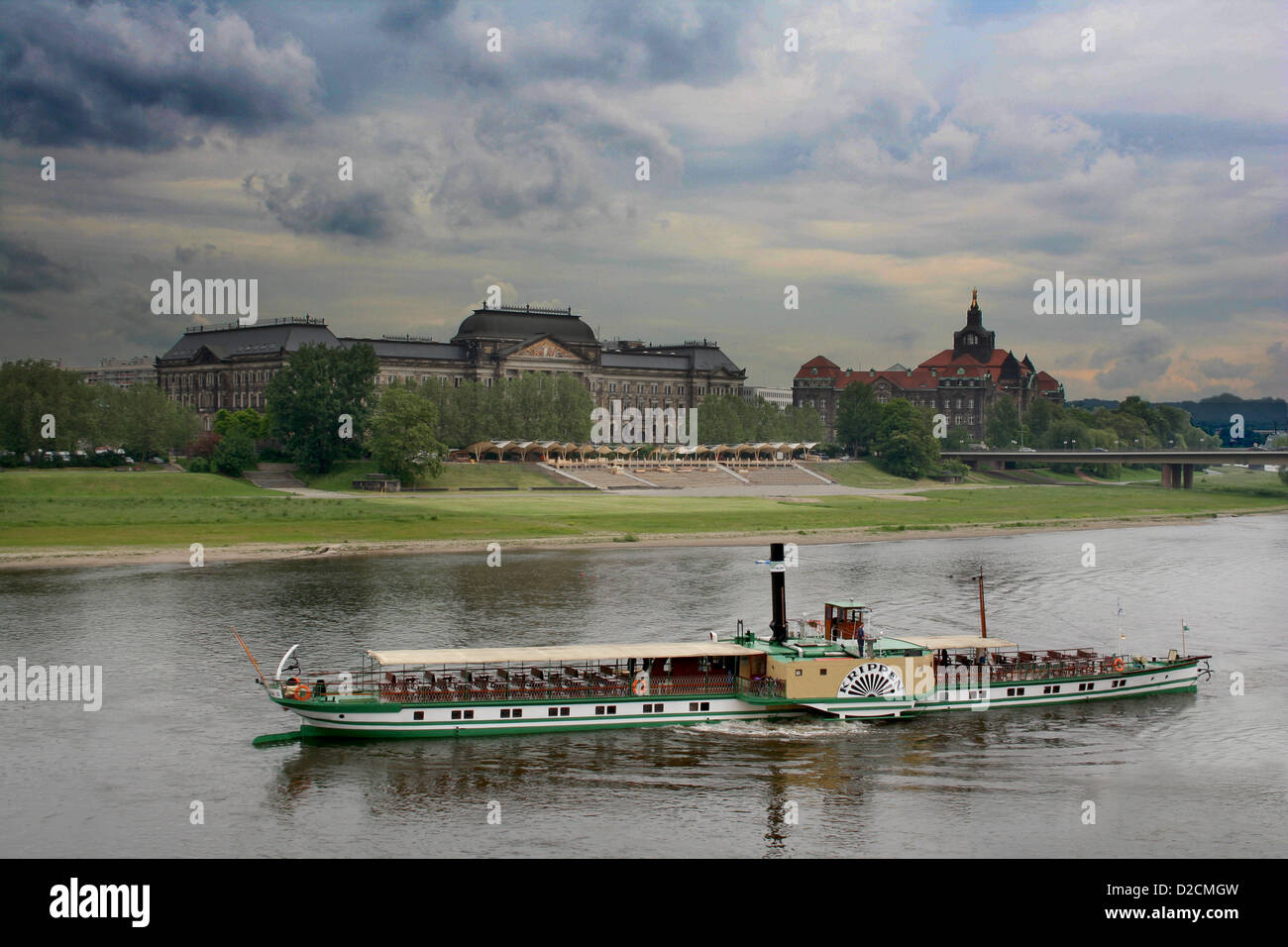 The wheel steamer Stock Photo - Alamy