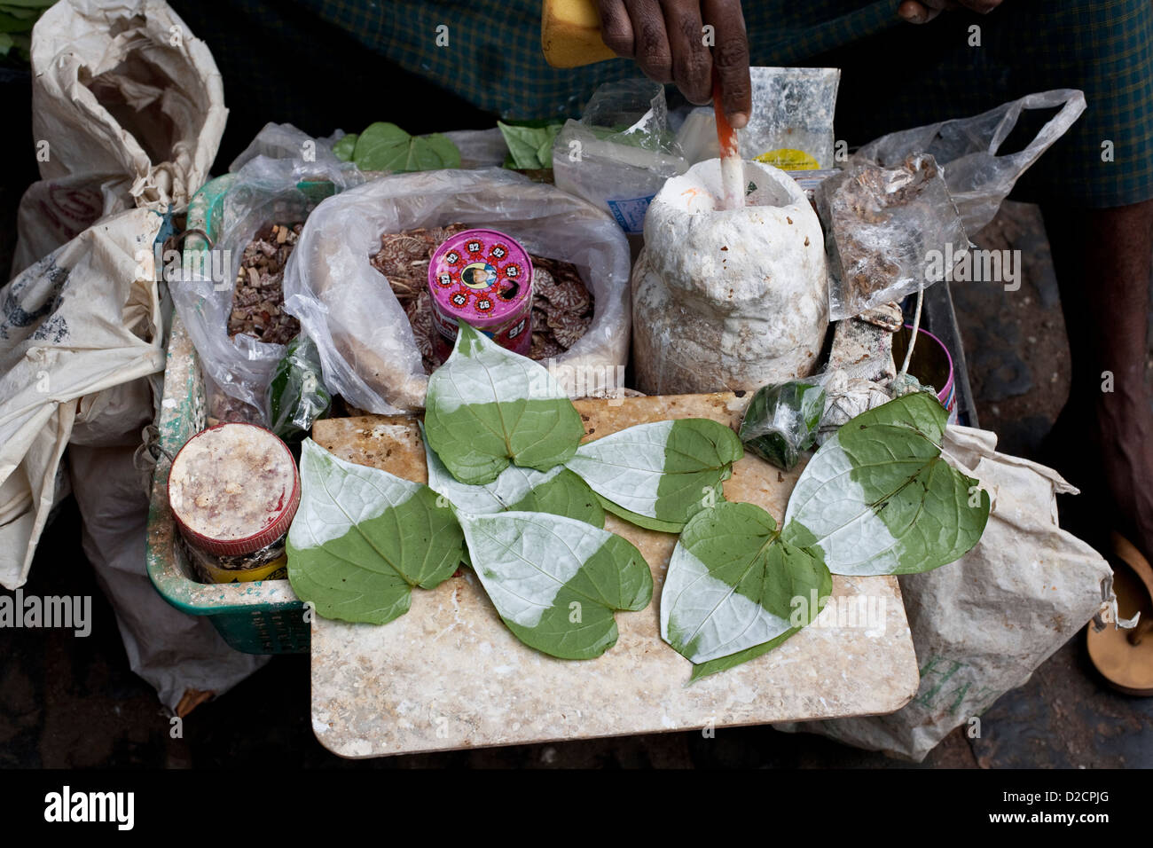 Betal leaves hi-res stock photography and images - Alamy