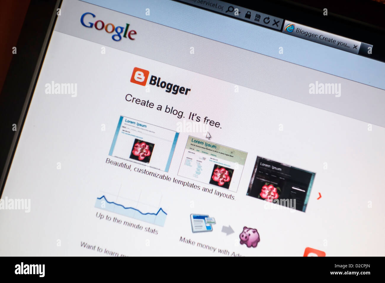 Internet displayed on screen hi-res stock photography and images - Alamy