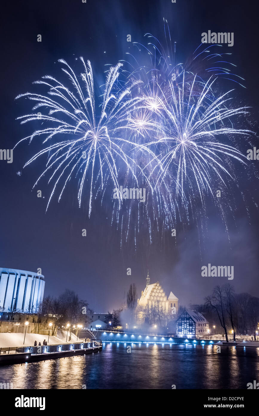 Small fireworks display hi-res stock photography and images - Alamy
