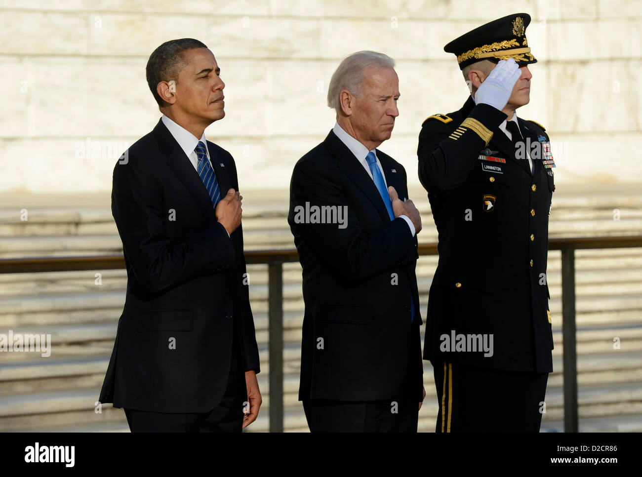 United States President Barack Obama (L), Vice President Joe Biden (C ...